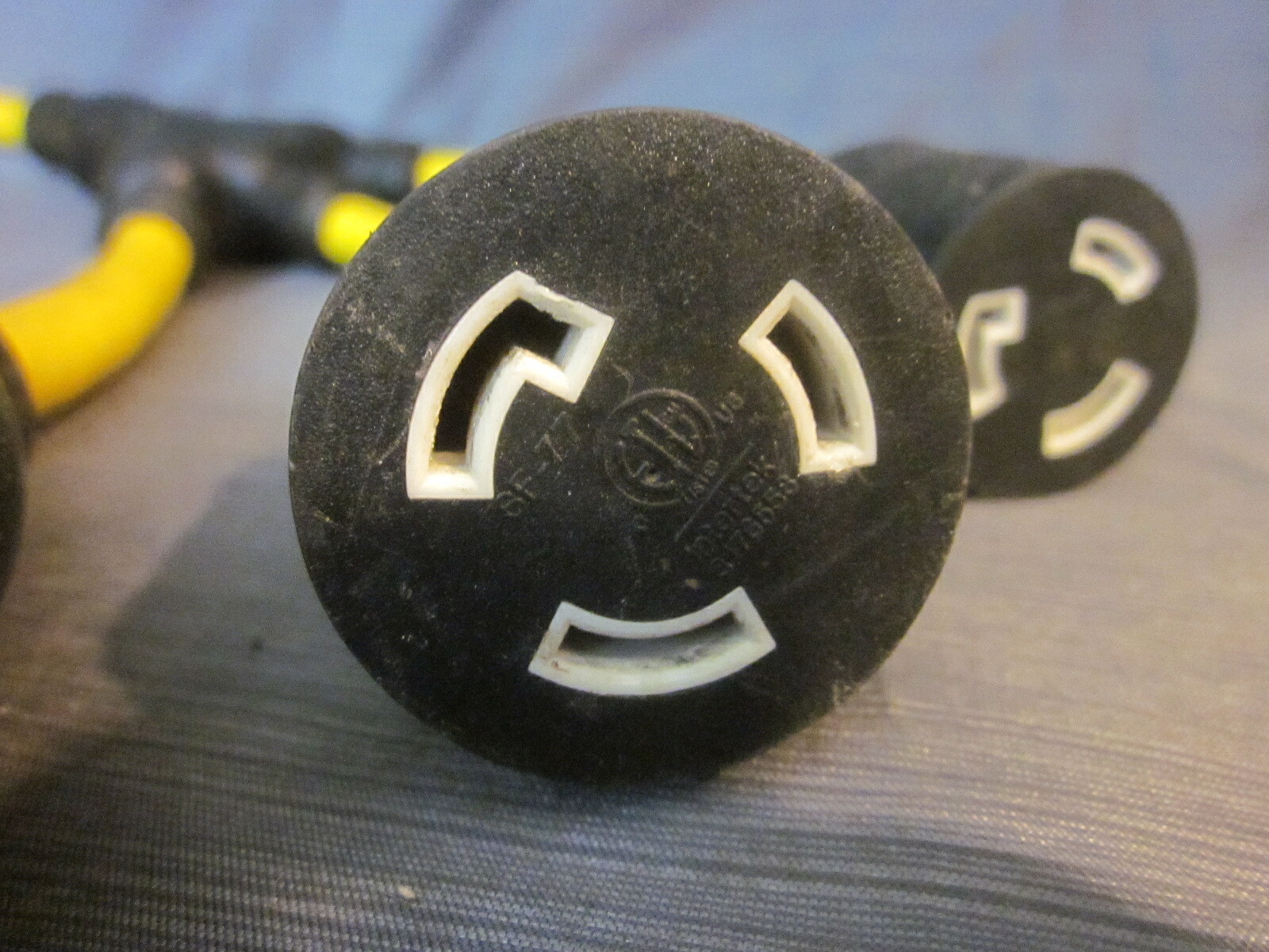 Intertek Generator Power Cord Twist Locking 20A 277VAC Splitter Cable ...