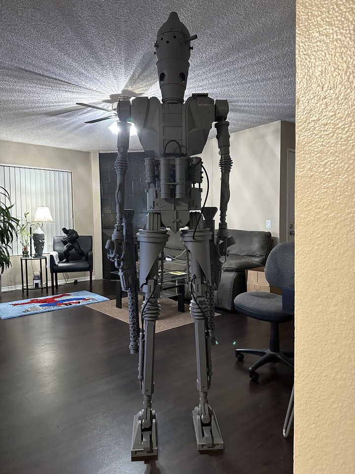 IG 11 Life Size Star Wars Assassin Droid Poseable Action Figure 3D ...