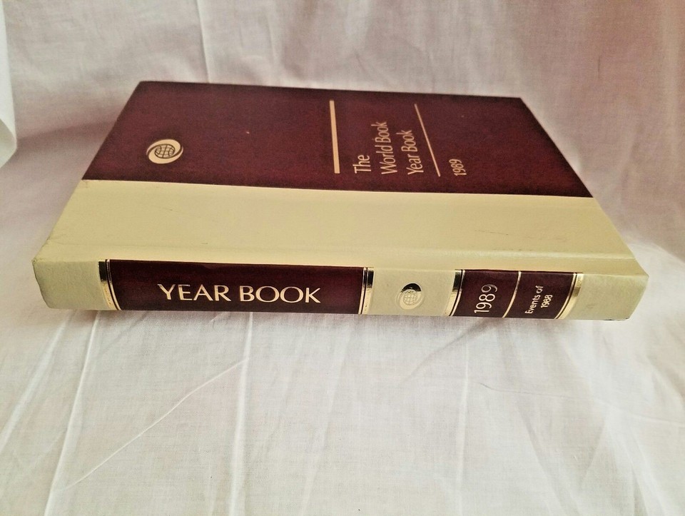 THE WORLD BOOK YEAR BOOK 1989 REVIEW OF EVENTS OF 1988 9780716604891| eBay