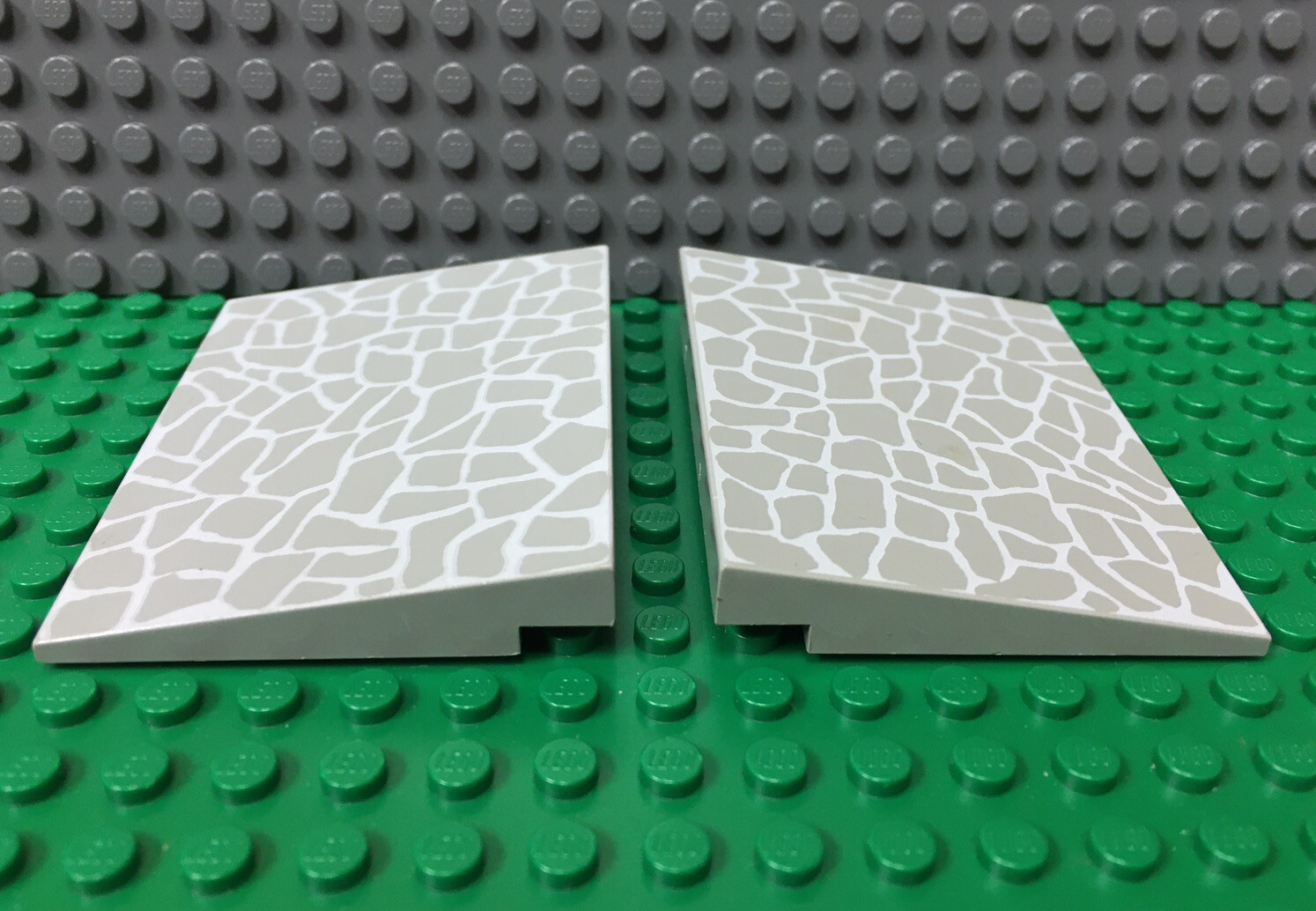 LEGO Lot of 2 Light Gray Slope 10 6 x 8 with Slate Roof Pattern 6552 ...