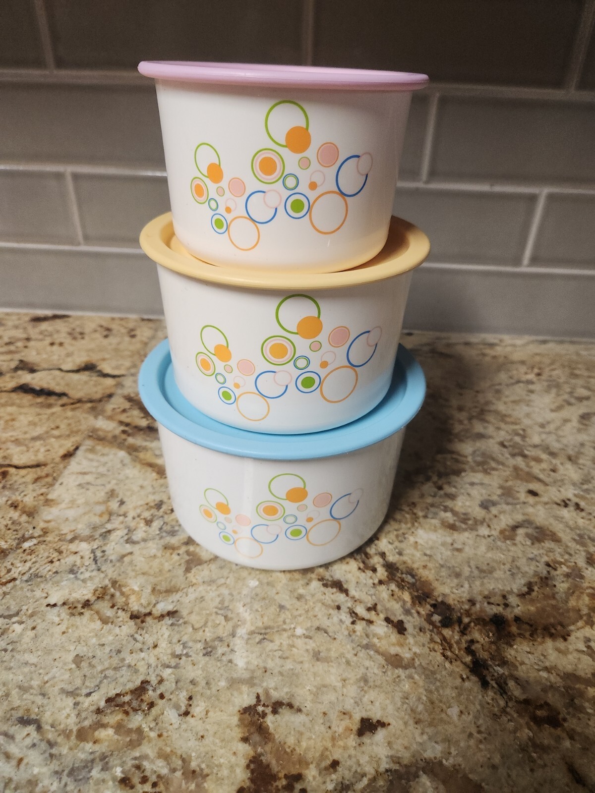SET OF 3 TUPPERWARE ONE TOUCH CANISTERS 2709 2708 2707 WITH PASTEL ...