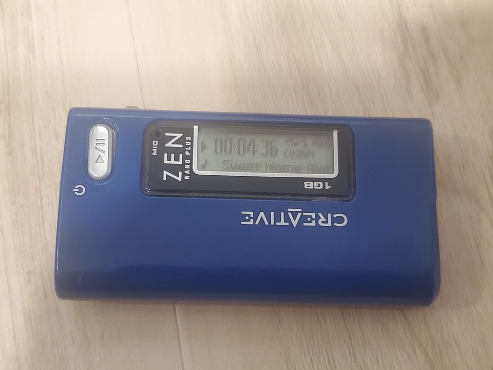 Creative ZEN Nano Plus 1GB MP3 Media / Music Radio Player - Blue ...