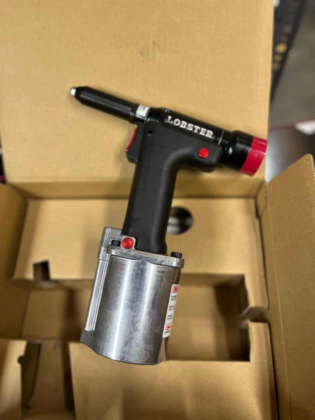 LOBSTER R1A1 PNEUMATIC RIVETER TOOL [3/32-3/16] GENUINE BRAND NEW FROM ...