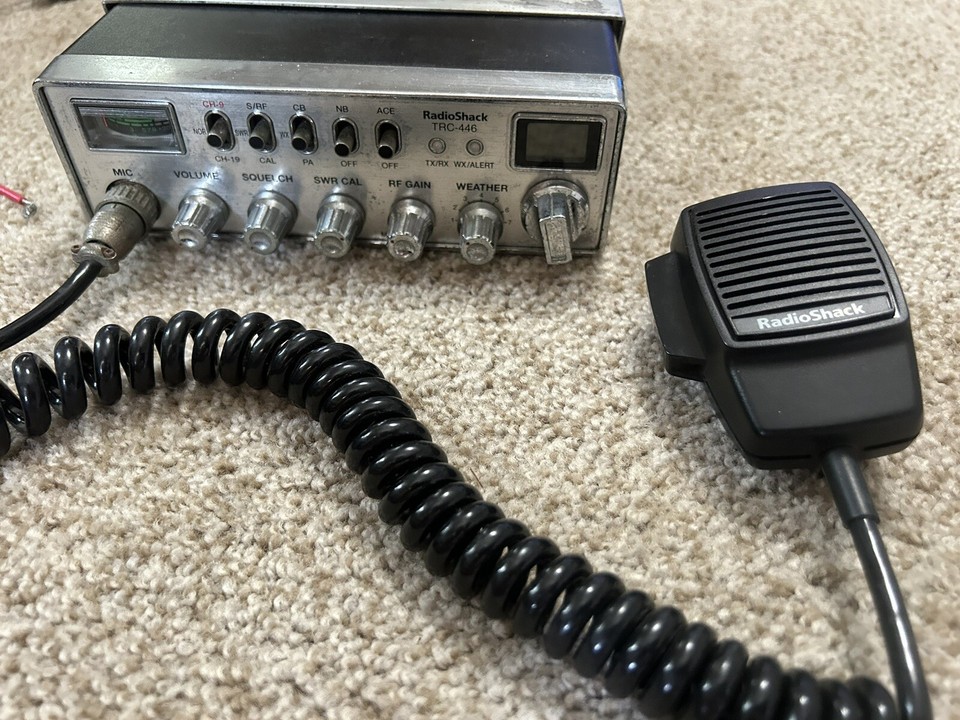 Vintage Radio Shack TRC 446 Mobile In Vehicle CB Radio- with Microphone ...