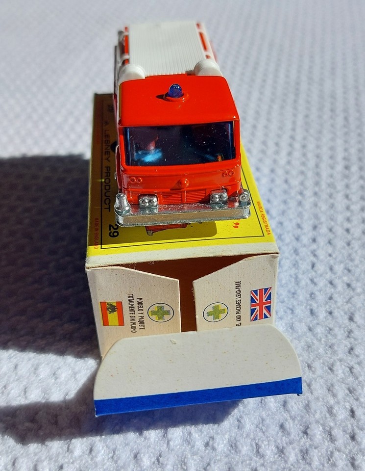 MINT Vintage 1966 Matchbox by Lesney No.29 Fire Pumper Truck in ...