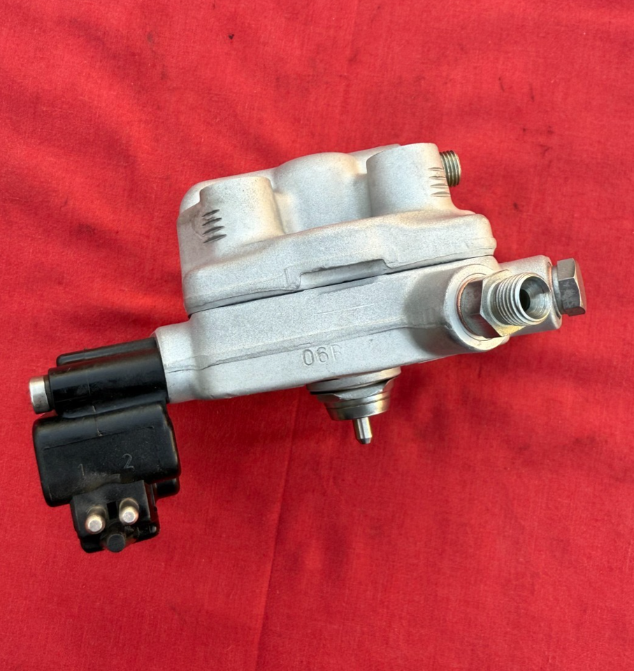 GENUINE BOSCH Fuel Distributor For 1987-1993 190E 230GE 2.3L I4 ...