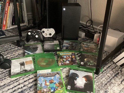 Xbox Series X Comes With Pro Controller And Regular Controller And All ...