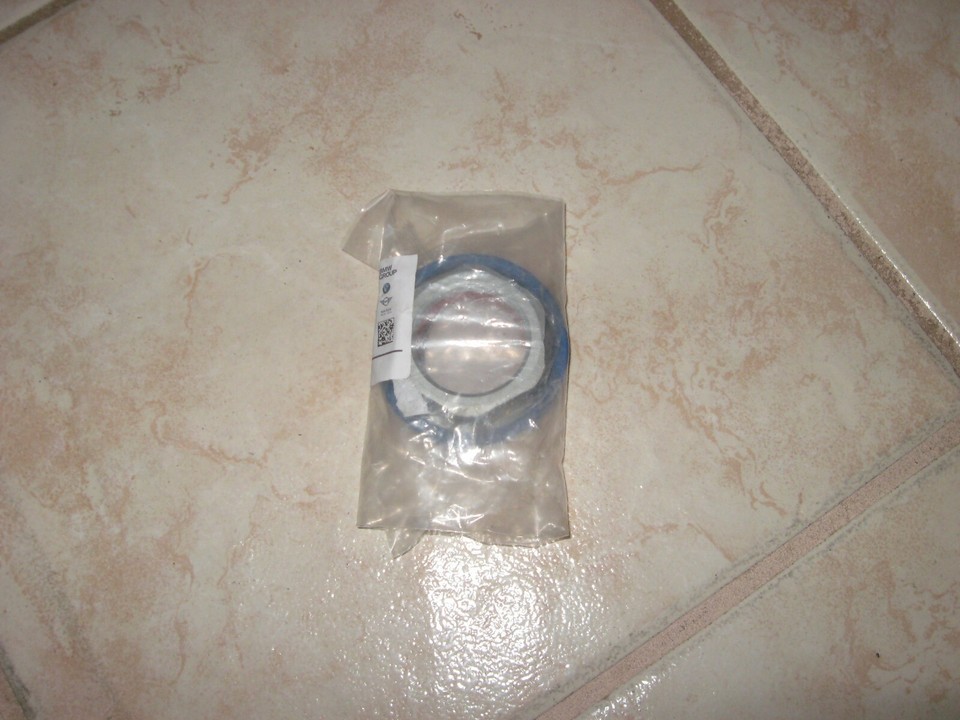 NEW BMW Drive Shaft Differential Coupling Nut - Genuine BMW 33127607158 ...