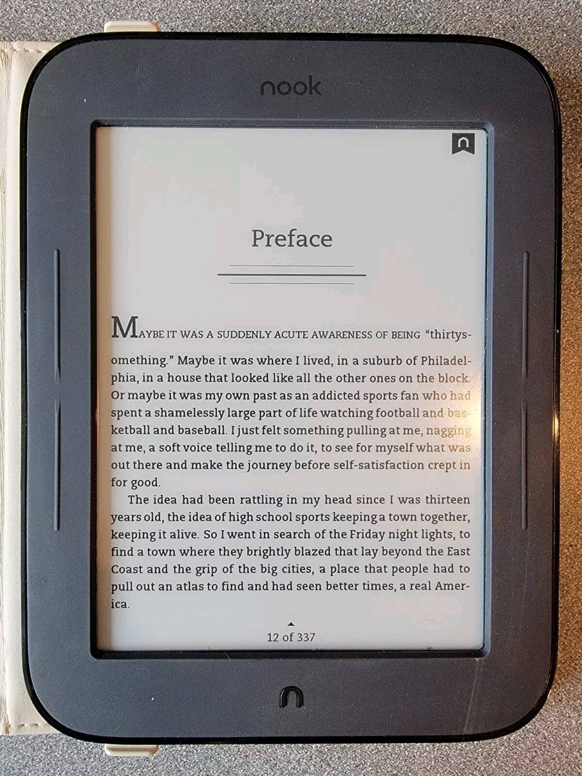 Barnes & Noble NOOK Simple Touch E-Reader Wi-Fi, 2GB, 6" - BNRV300 | eBay