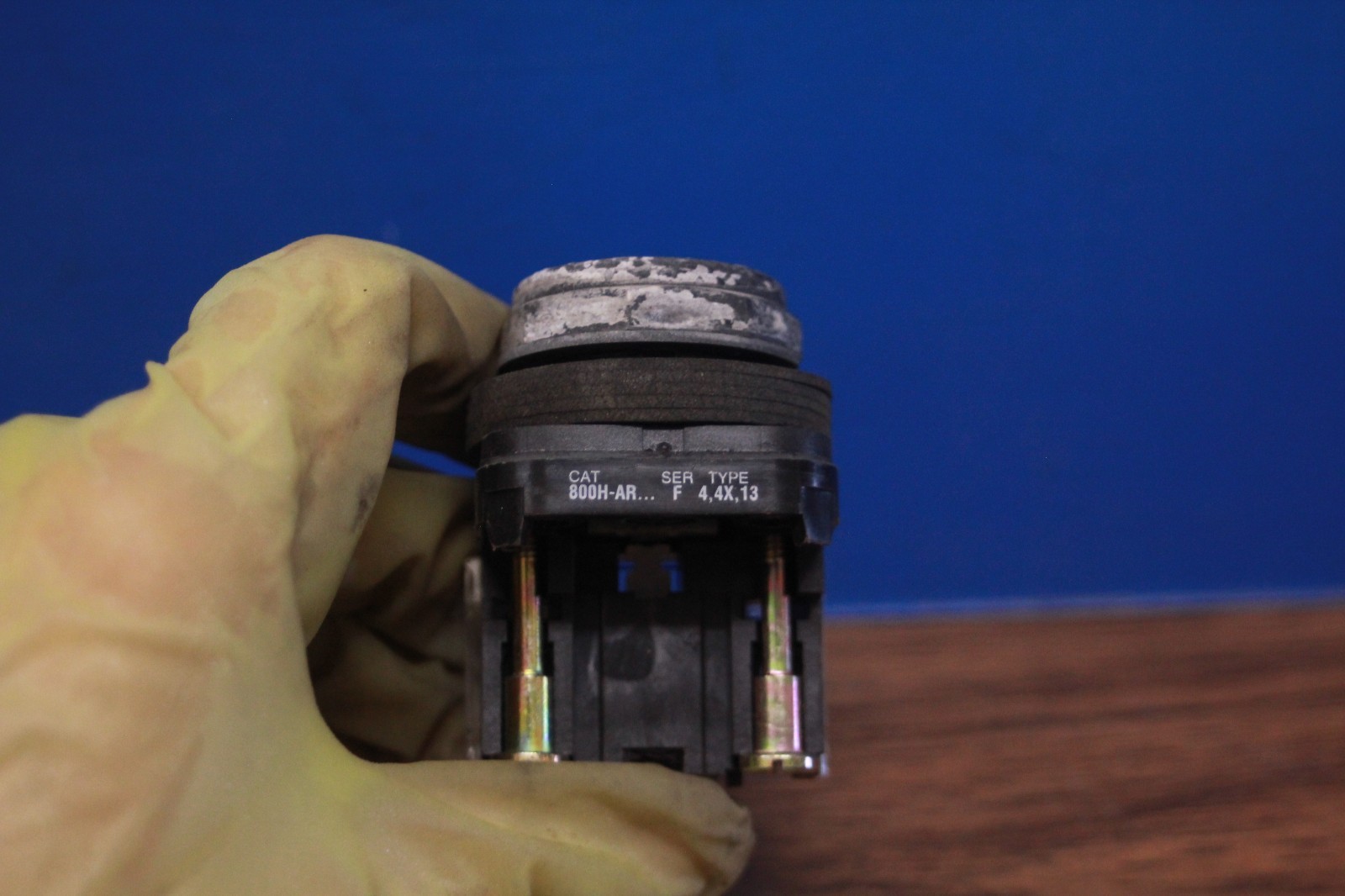 AB Allen Bradley 800H-AR F Series Nema 4,4X,13 Black Push Button | eBay