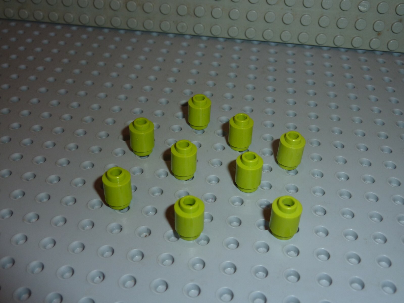 9 x cylindres Lime LEGO ref 3062b Set 7586/7477/8108/8019/7297/8114 ...