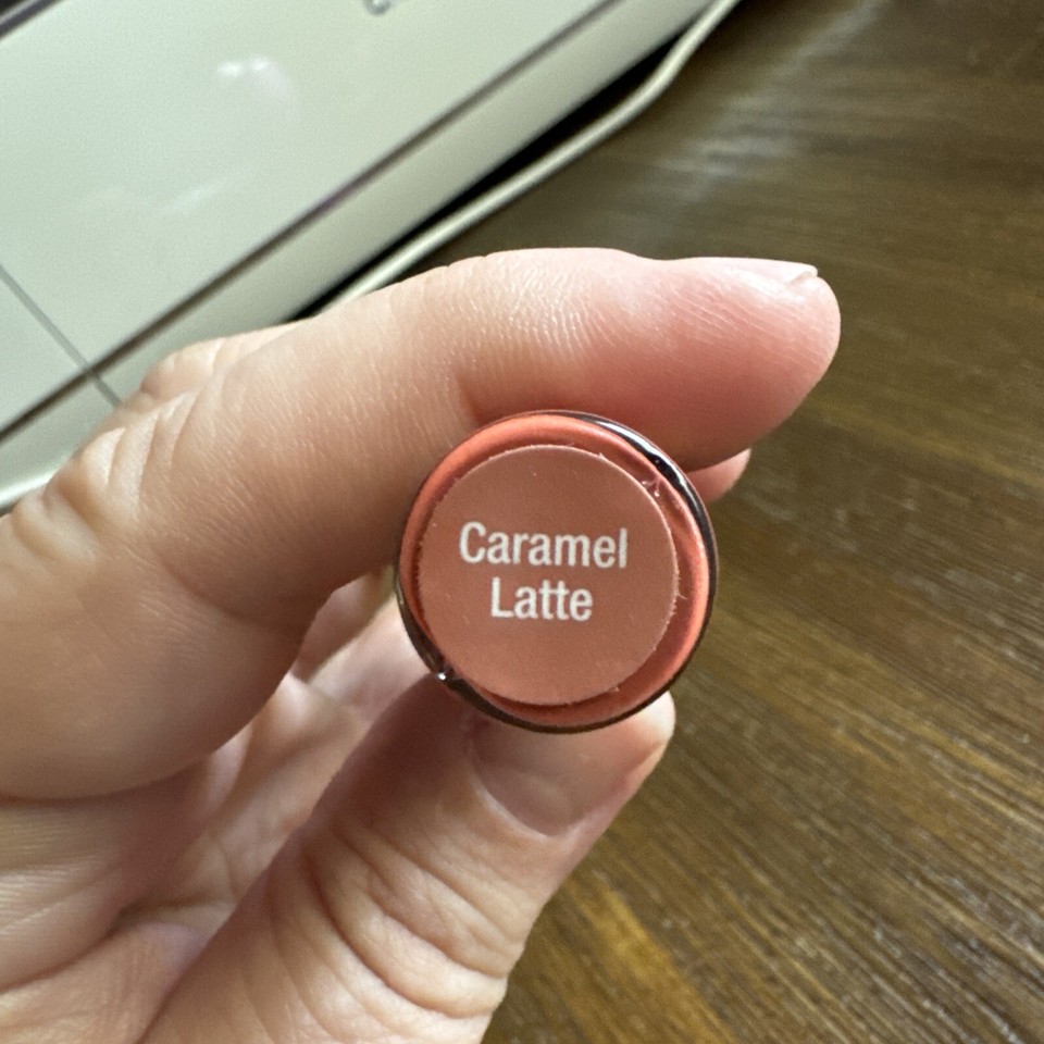 LipSense CARAMEL LATTE SeneGence Full Size Long Lasting Liquid Lip ...