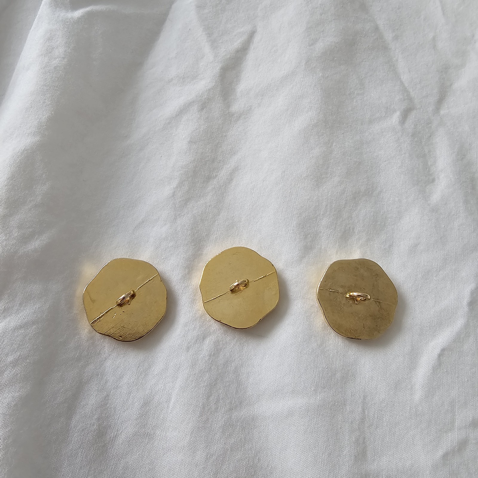 Set Of 19 Vintage Gold Metal Buttons 3 Different Sizes | eBay UK