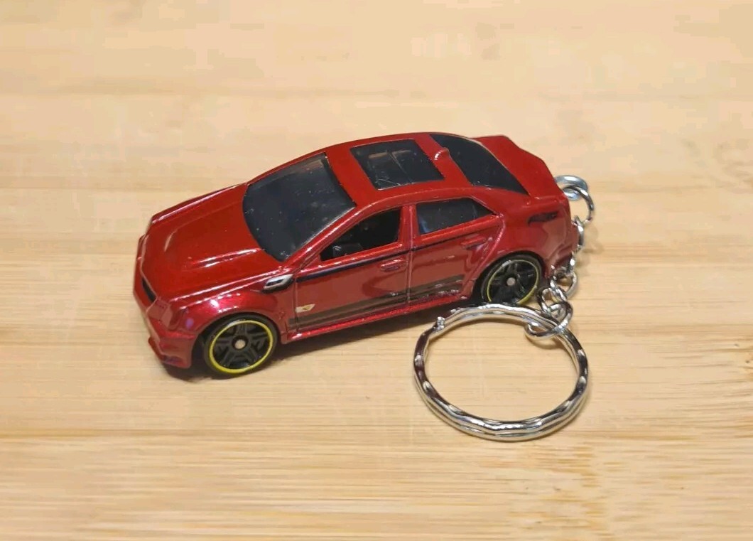 1/64 DIECAST MODEL CAR KEYCHAIN KEYRING 2009 CADILLAC CTS-V | eBay