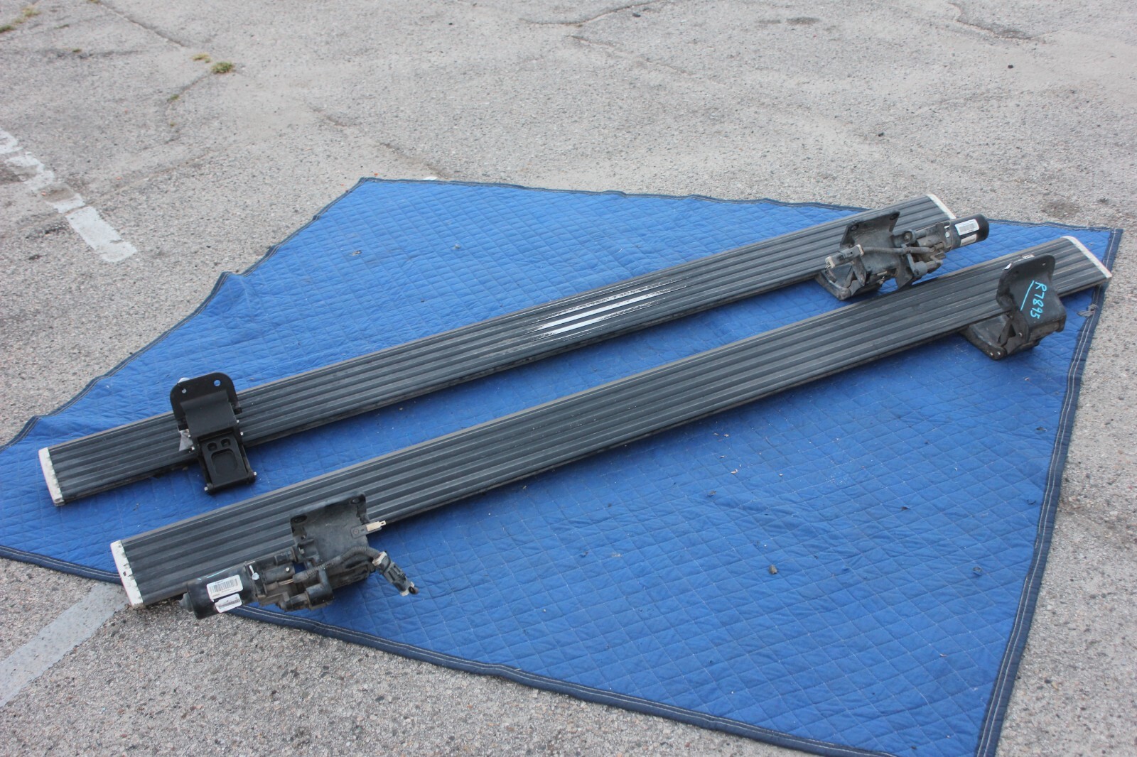 2007-2014 Ford Expedition Navigator Running Boards Step Motor ...