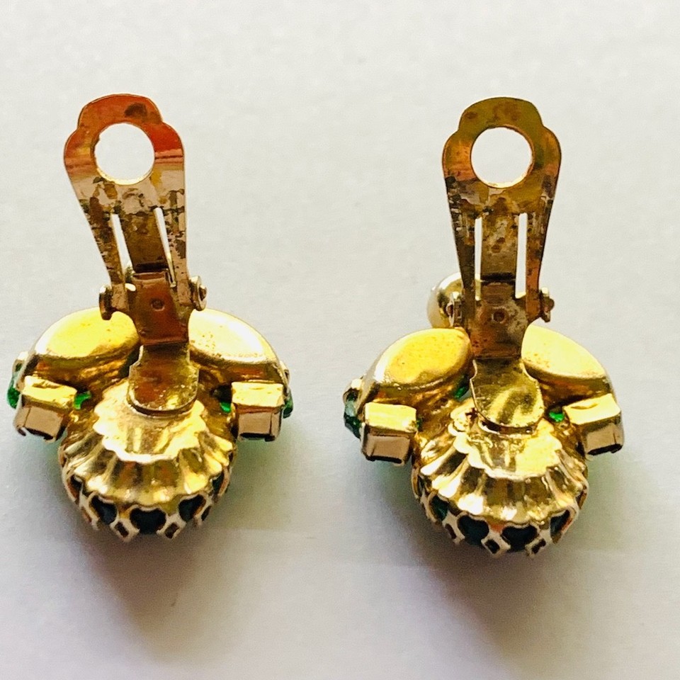 Vintage Schreiner ? Juliana ? 950s Green Cabochon & art glass earrings ...