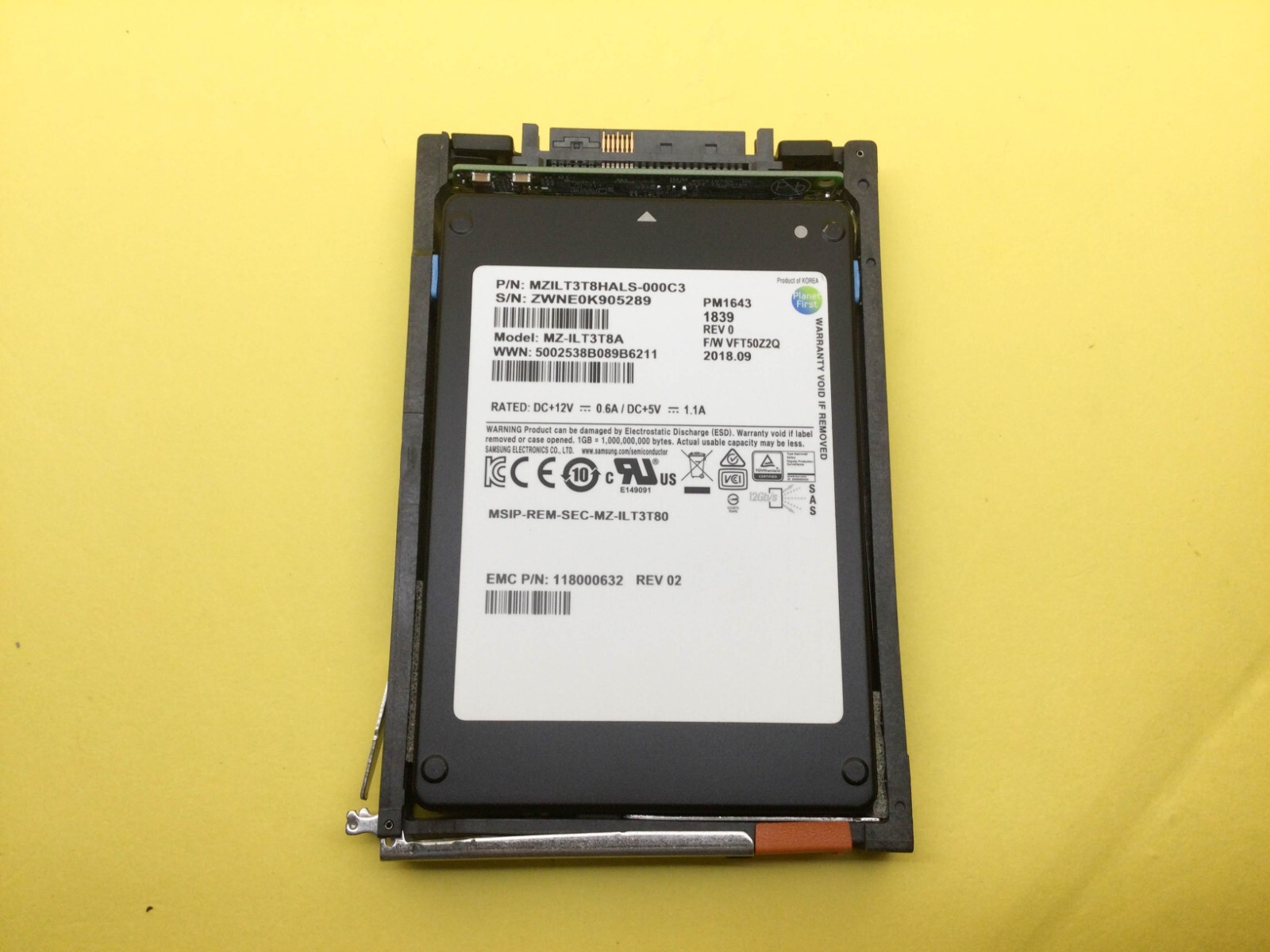 005052560 EMC 3.84TB SAS 12Gb/s 2.5'' FLASH SSD 118000632 MZ-ILT3T8A ...