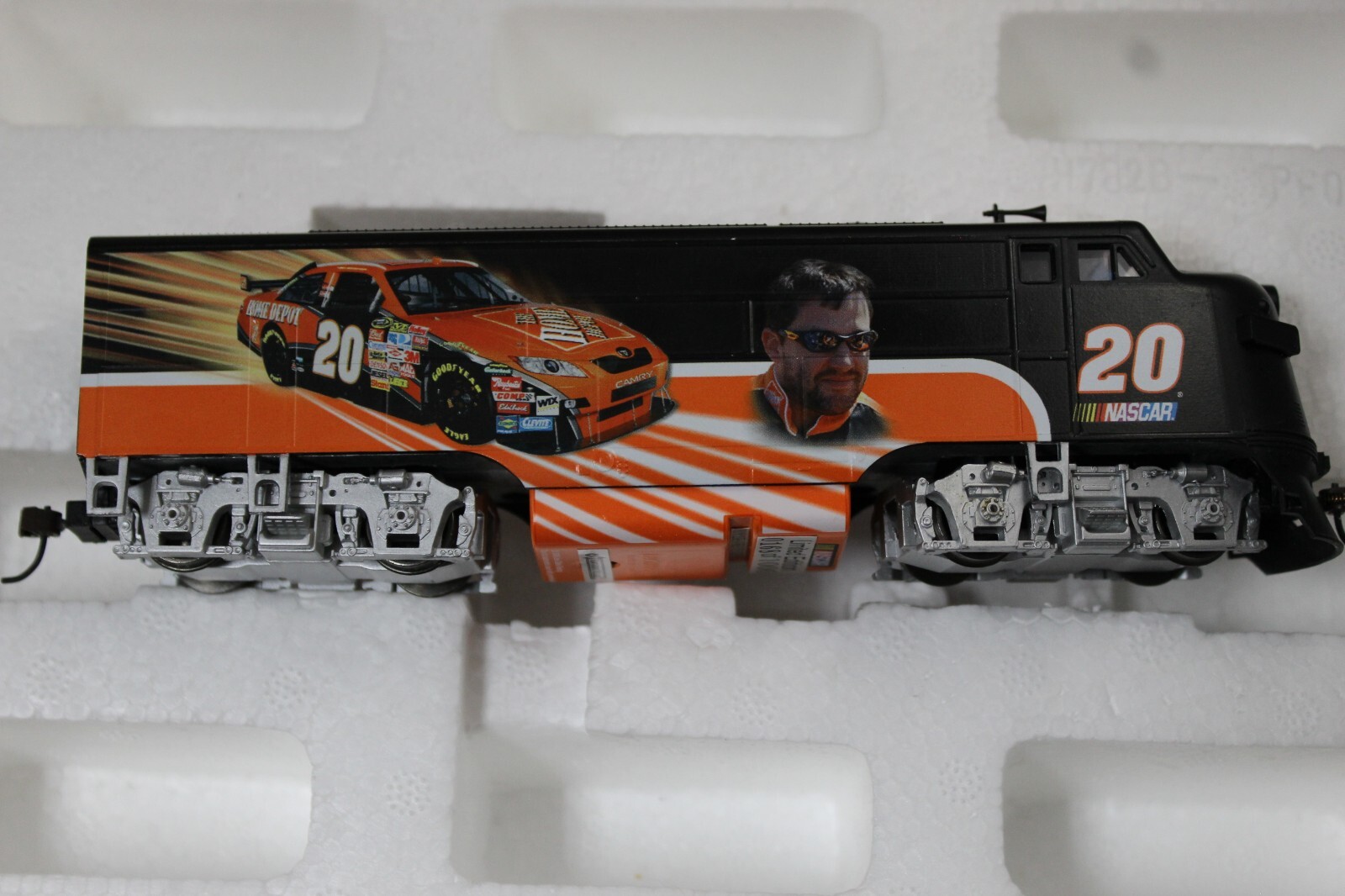 Bachmann HO Train Engine Hawthorne Village Tony Stuart Nascar Train ...