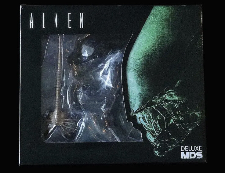 Mezco Designer Series Deluxe MDS 7 Inch Alien Action Figure | eBay