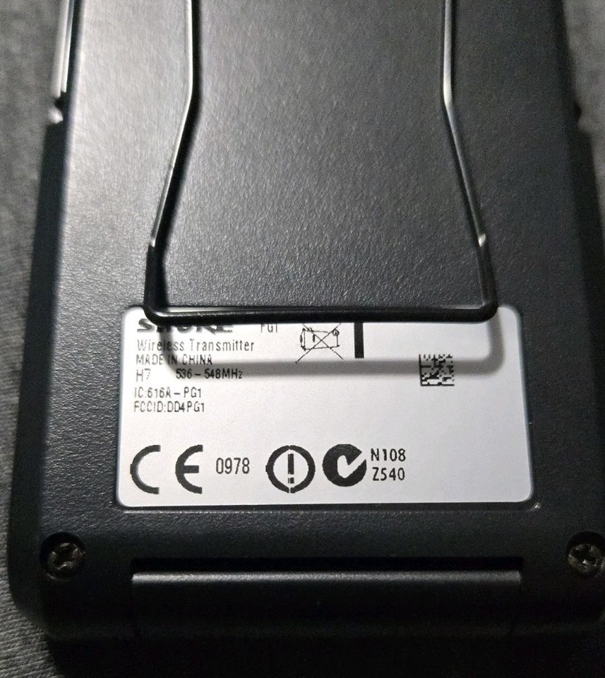 Shure Wireless Instrument System with PG4 Wireless Receiver & PG1 ...