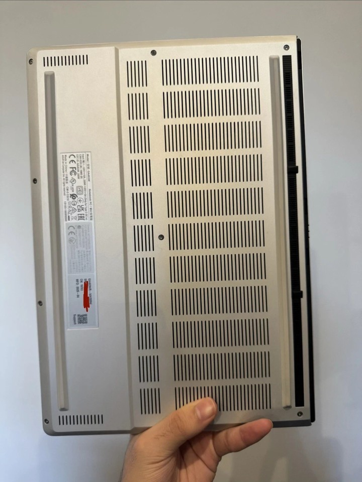 ASUS ROG Zephyrus G14 RTX 5070Ti Ryzen AI 9 32GB Ram 1TB SSD +3 Year ...