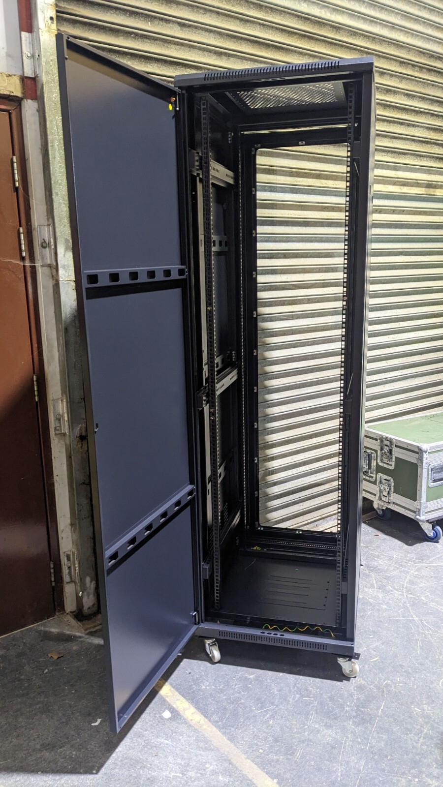 42U Server Rack 600 (W) x 800(D) x 2090(H) Glass Door Data cabinet with ...