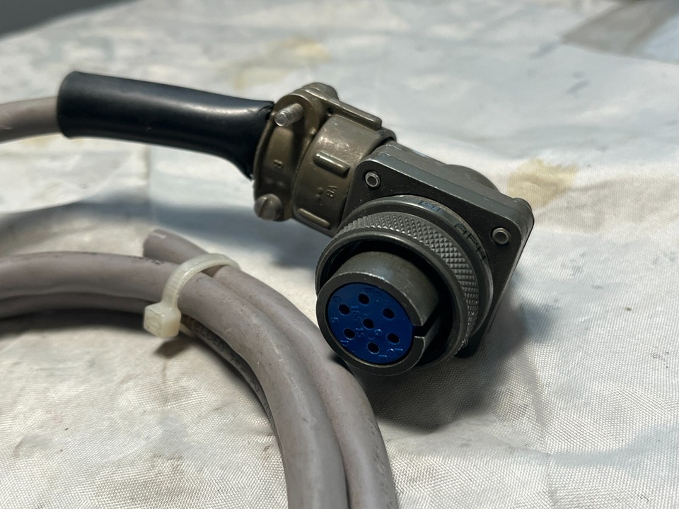 Amphenol MS Military Connector 16s-1s MS3057-8A | eBay