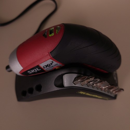 SKIL ixo2 Handheld Compact Cordless Screwdriver f Smartcharge System 3 ...