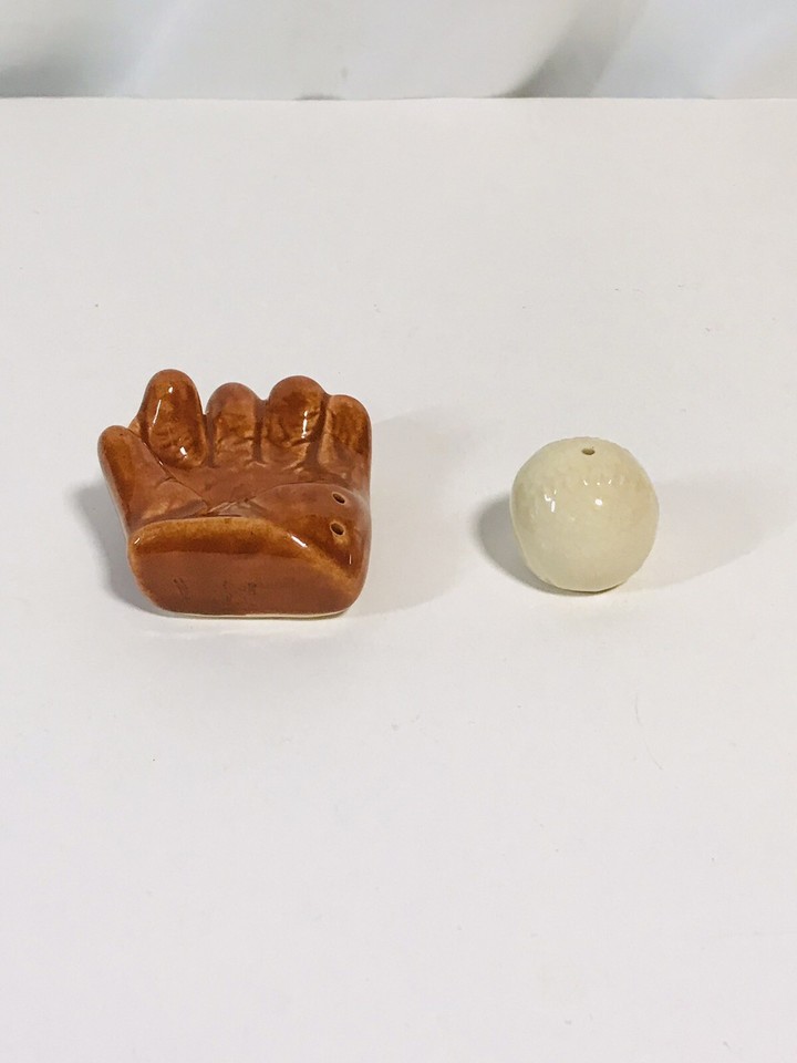 Vintage Baseball in Glove Ceramic Salt & Pepper Shakers, Japan | eBay