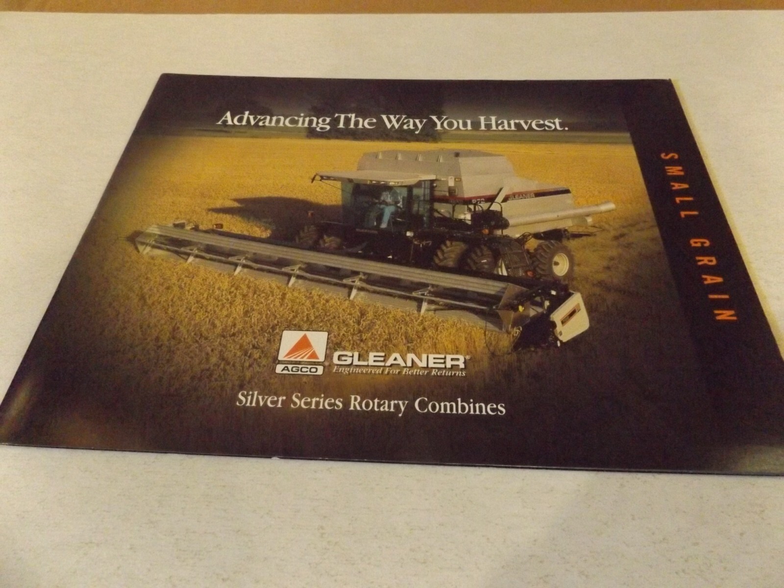 AGCO GLEANER SMALL GRAINS SILVER SERIES COMBINES R-42 52 62 72. LIT ...