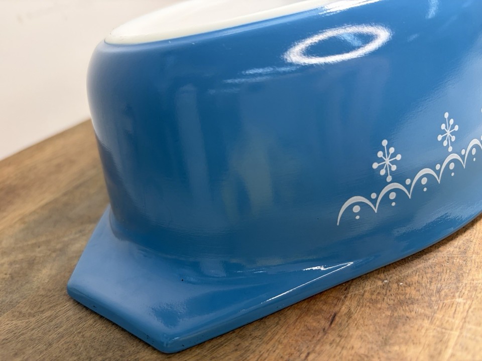 Vintage Pyrex Blue Snowflake Garland Oval Casserole Dish w/ Blue ...