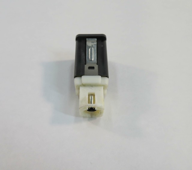 BMW OEM E92 E70 F10 F02 USB Audio Input Port Socket 84109237656 for ...