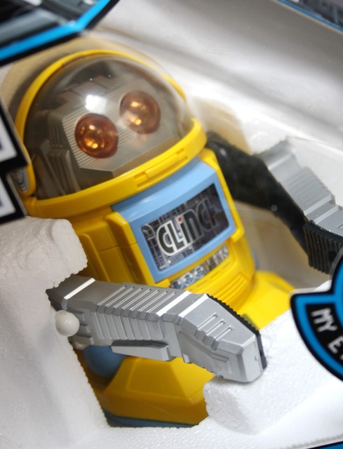 Nikko Clinch Robot Remote Control Battery Toy Boxed Sharp for sale ...