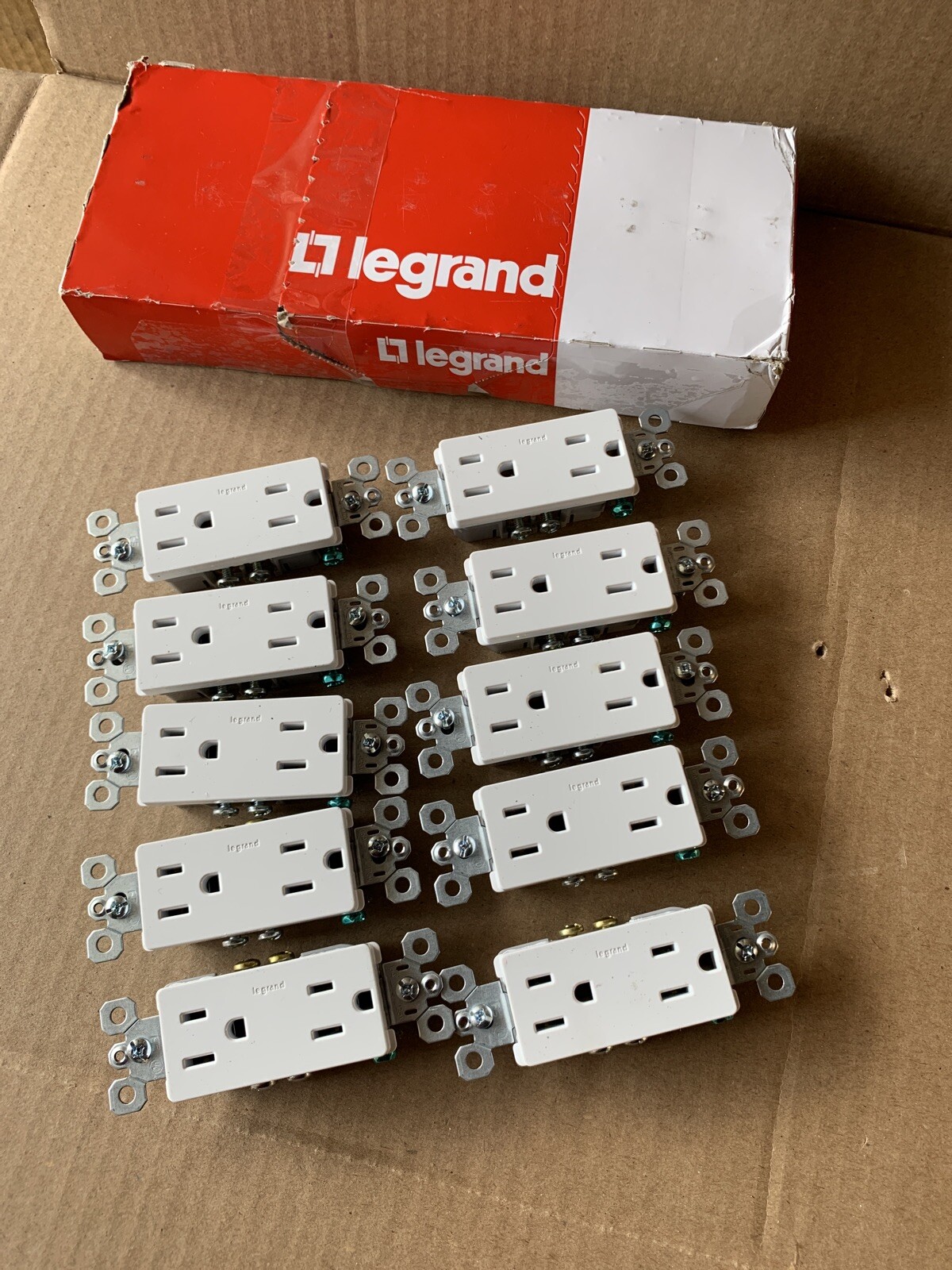 LOT OF 10 - PASS & SEYMOUR LEGRAND 885W RECEPTABLE | eBay
