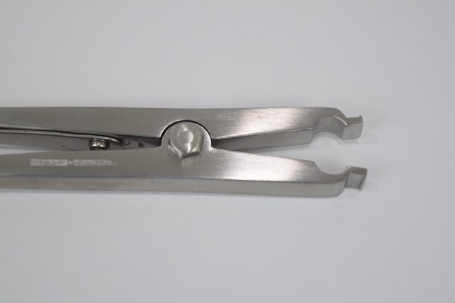 Forceps GRIESHABER Hemostatic Rainey Clip Applying Forceps 6515-00-332 ...