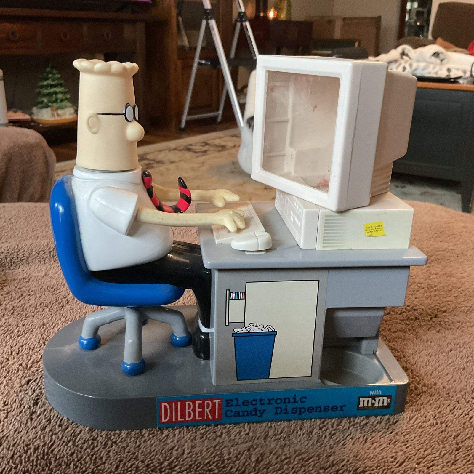 Candy 1998 Dilbert Electronic M &M Dispenser Tested Desk Top | eBay