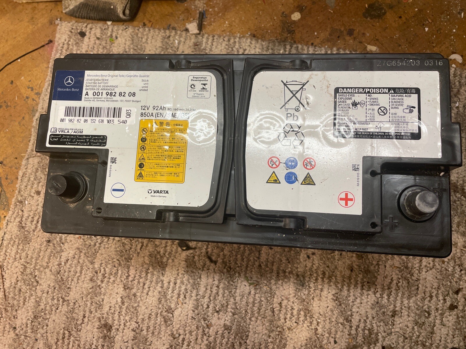 Mercedes Benz A 001 982 82 08 AGM Battery 92 AH 850 Sprinter C B E S G ...