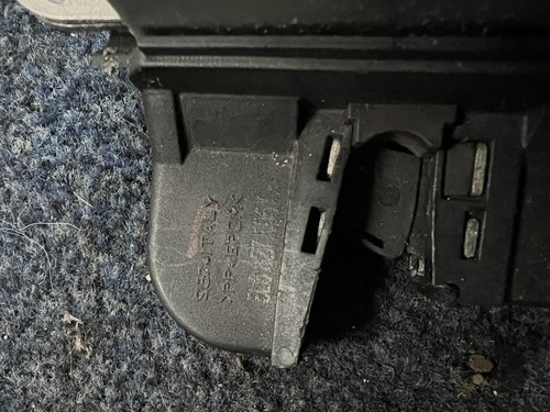 GENUINE SKODA Tailgate Yeti 2009-2018 BOOT LID LOCK CATCH LATCH ...