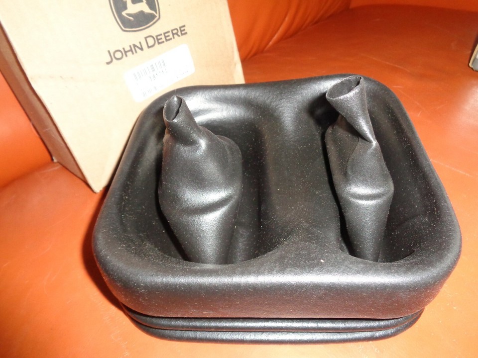 JOHN DEERE LOADER 444 - 544 SIDE CONTROL BOOT RH - ORIGINAL NEW IN BOX ...