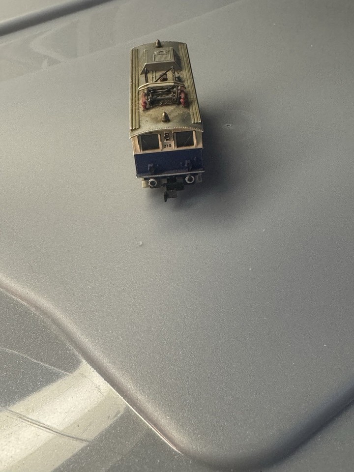 Fleischmann N scale model train electric locomotive ELB 215 by ...