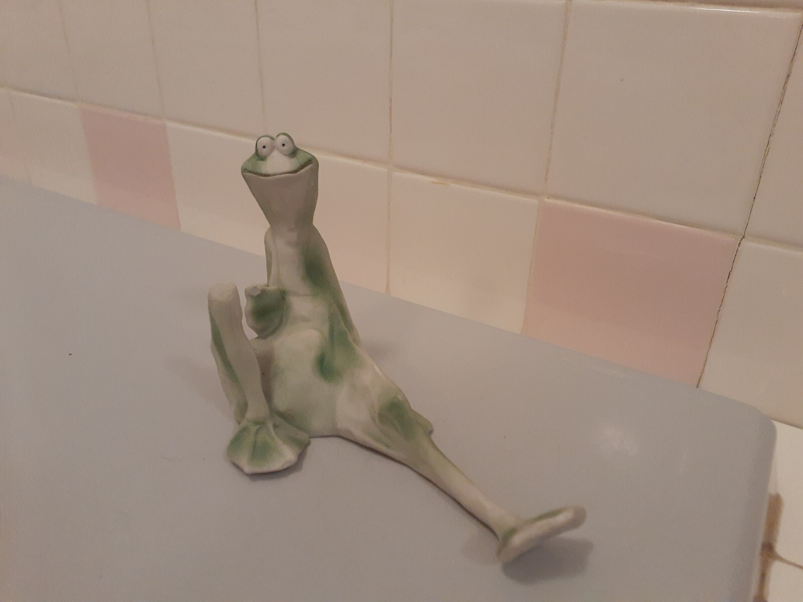 1982 The Historic Providence Mint Frogg Figurine/Vase by Jessica ...