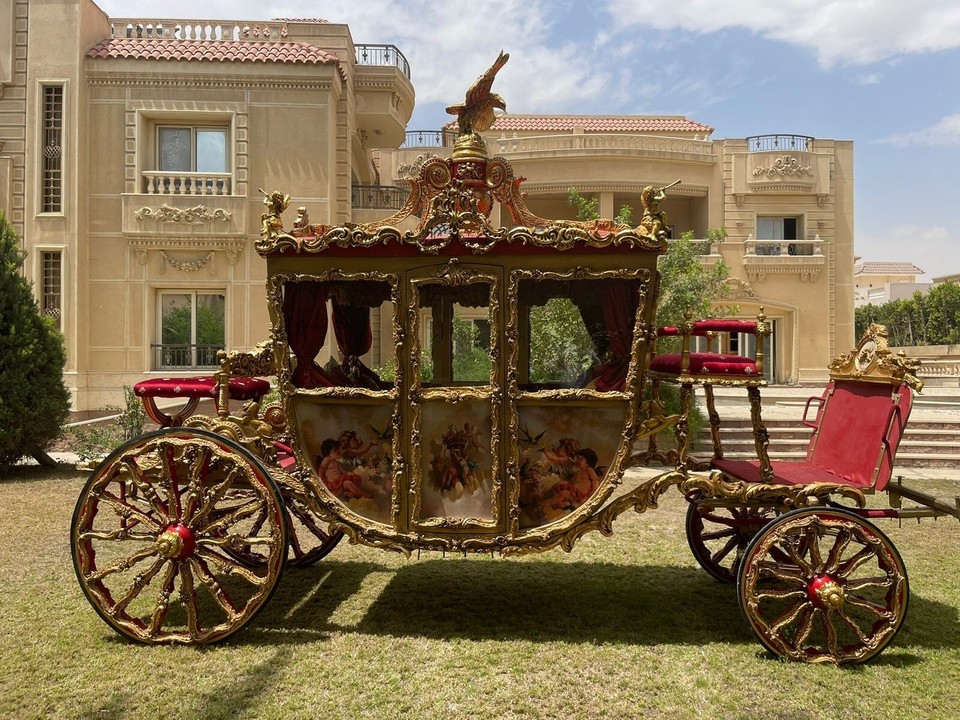 Exquisite Louis XVI Carriage – Baroque & Rococo Masterpiece | Custom ...