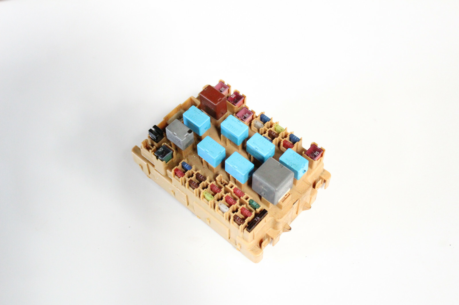 2000-2005 TOYOTA CELICA GT GT-S ENGINE BAY FUSE RELAY BOX GTS J9006 | eBay