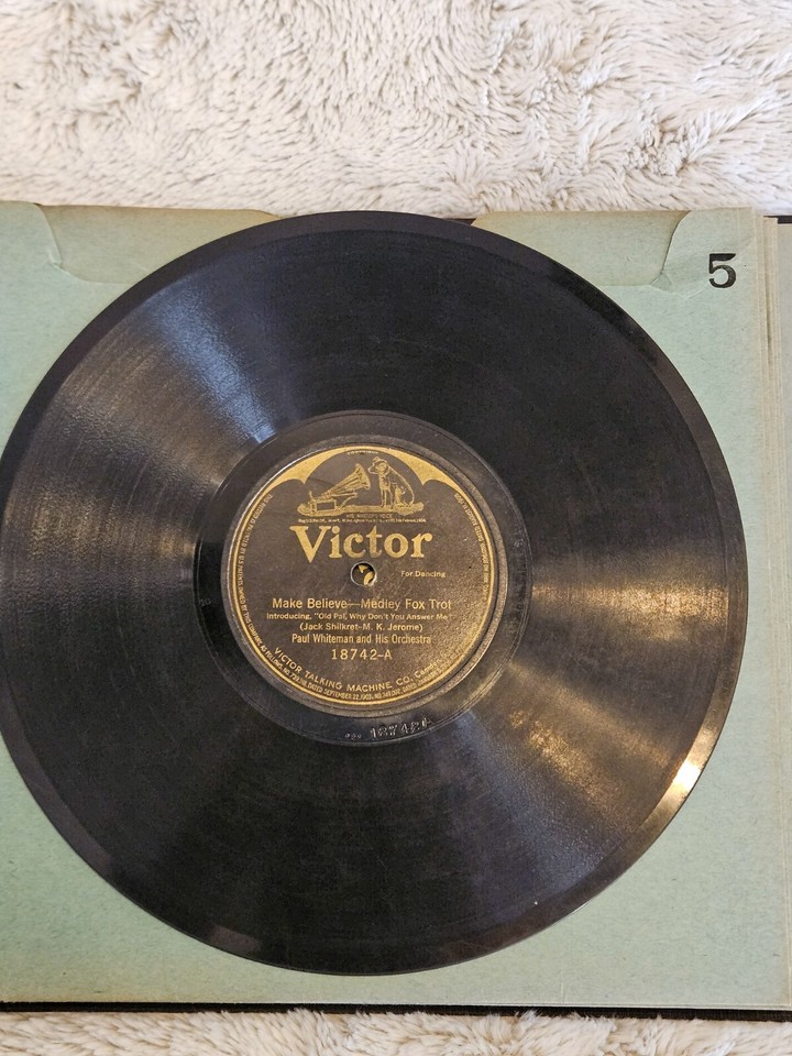 Antique My Master's Voice Record Album With 10 Fox Trot Records Oriole ...
