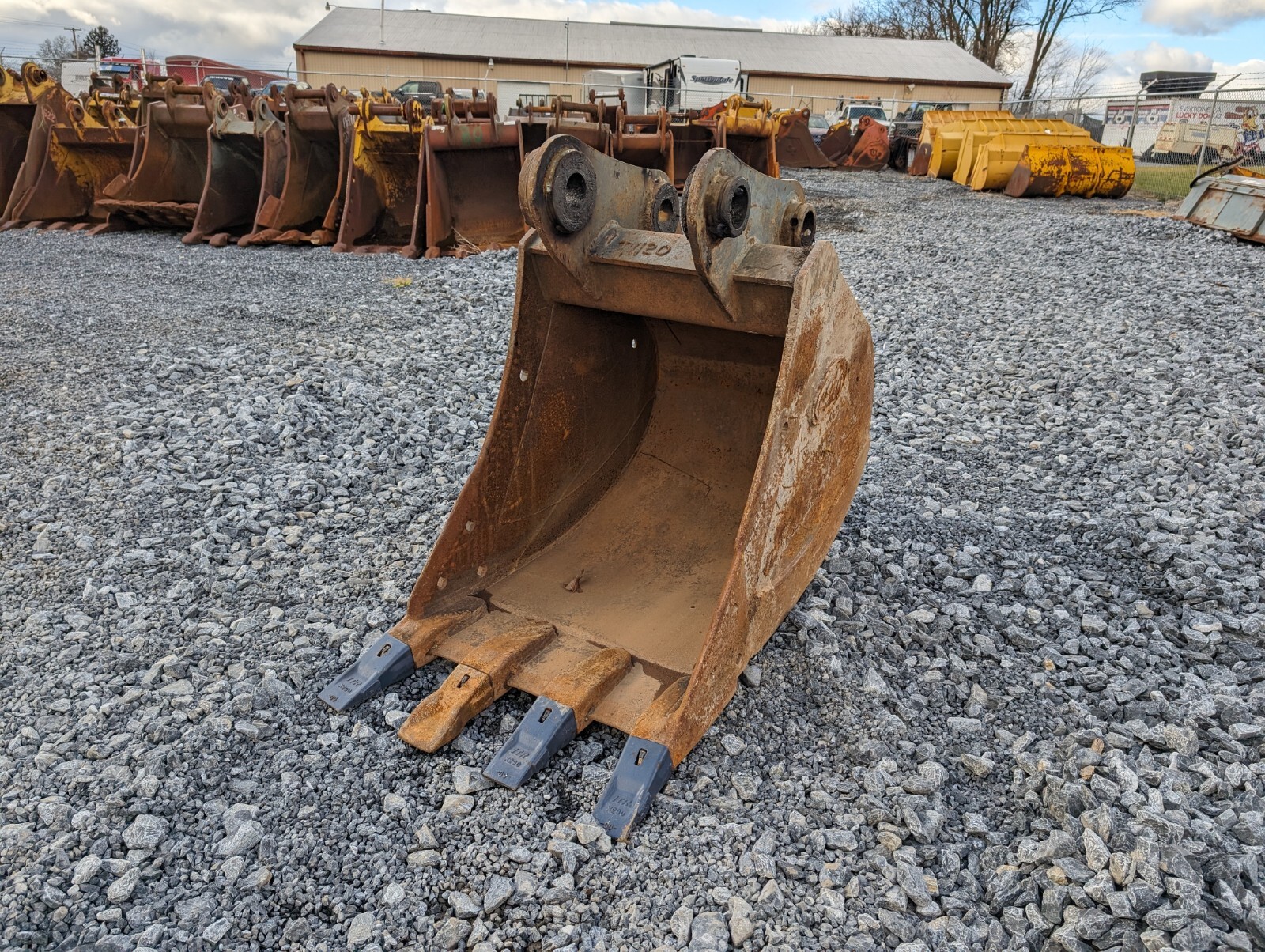 30" Geith Excavator Bucket; 80 mm Pins; Fits: Case, Deere, Hitachi, JCB ...