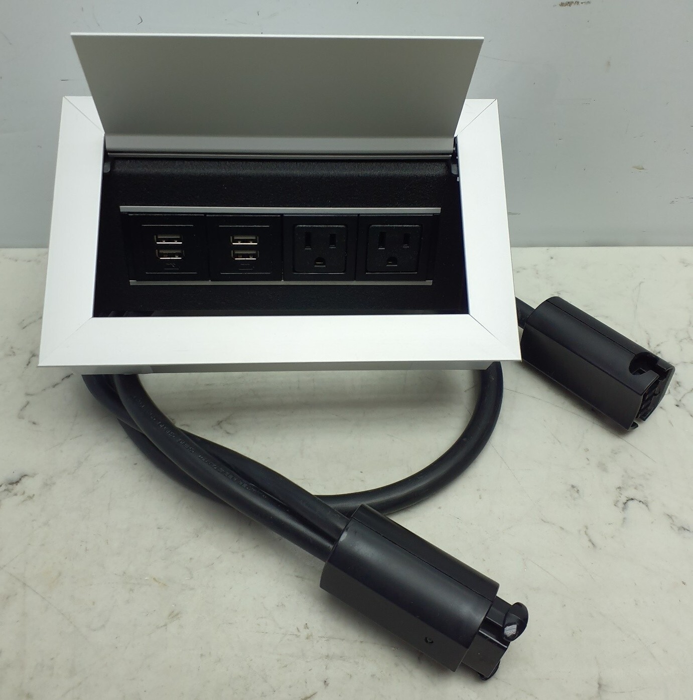 Byrne BE02511 Interlink IQ 2.0 Power/Date Unit 2 Power 4 USB *No ...