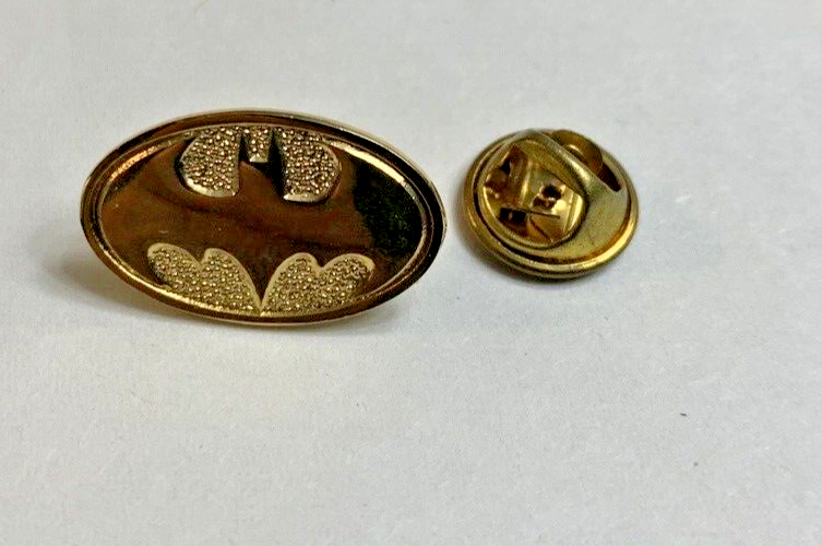 Batman Pin, metal gold tone, shiny Good condition. DC comics | eBay