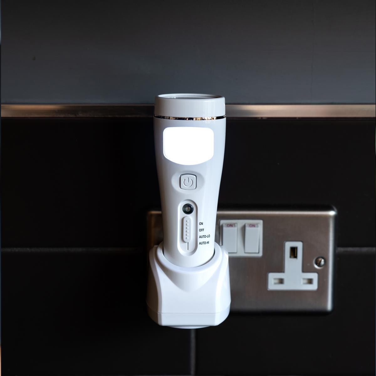 Xtralite NiteSafe Maxi LED Nightlight Torch With Power Failure Light | eBay