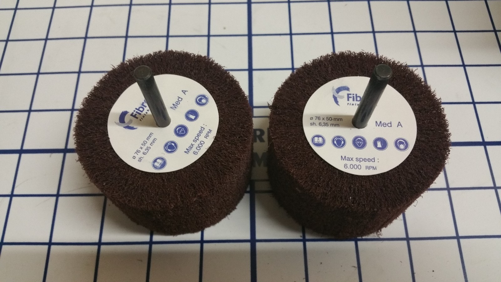 Fibral Finish First 76x50 mm, sh 6.35mm Max speed 6000 RPM Med A (2 ...