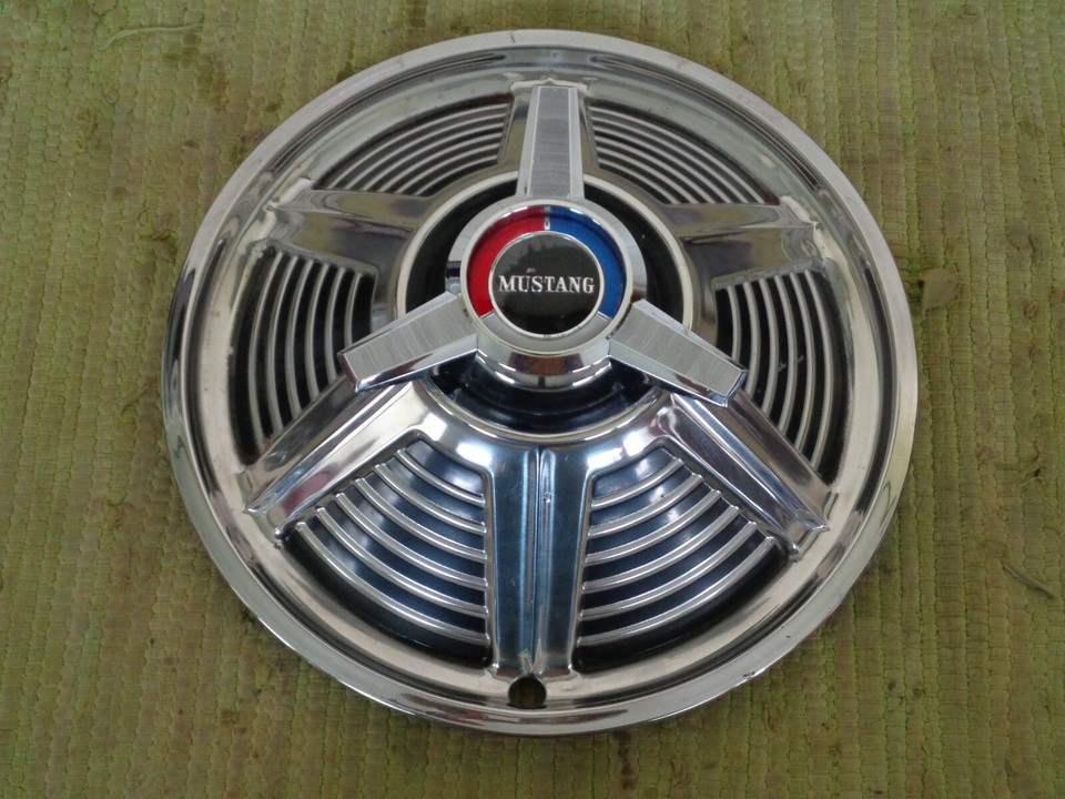 1965 Ford Mustang Spinner Hubcaps 13" Set of 4 Wheel Covers 65 Hub Caps ...